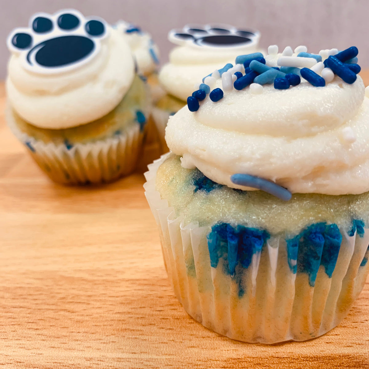 Confetti Paw Print Cupcakes, 4-Pack – Penn State Bakery